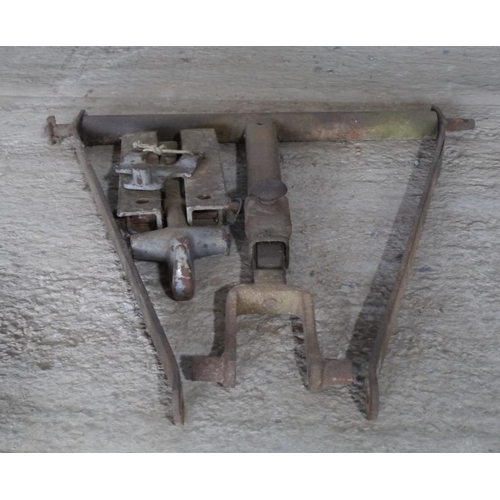 Ferguson T20 pick up hitch