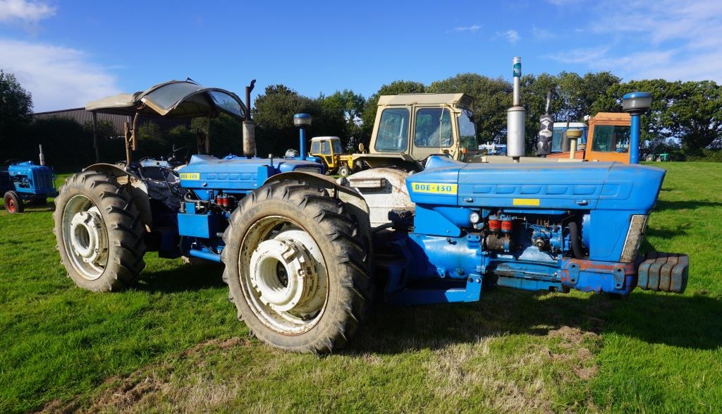 Ford Doe-130 Tandem tractor. wheel weights, D669. Reg. ANO 581F V5
