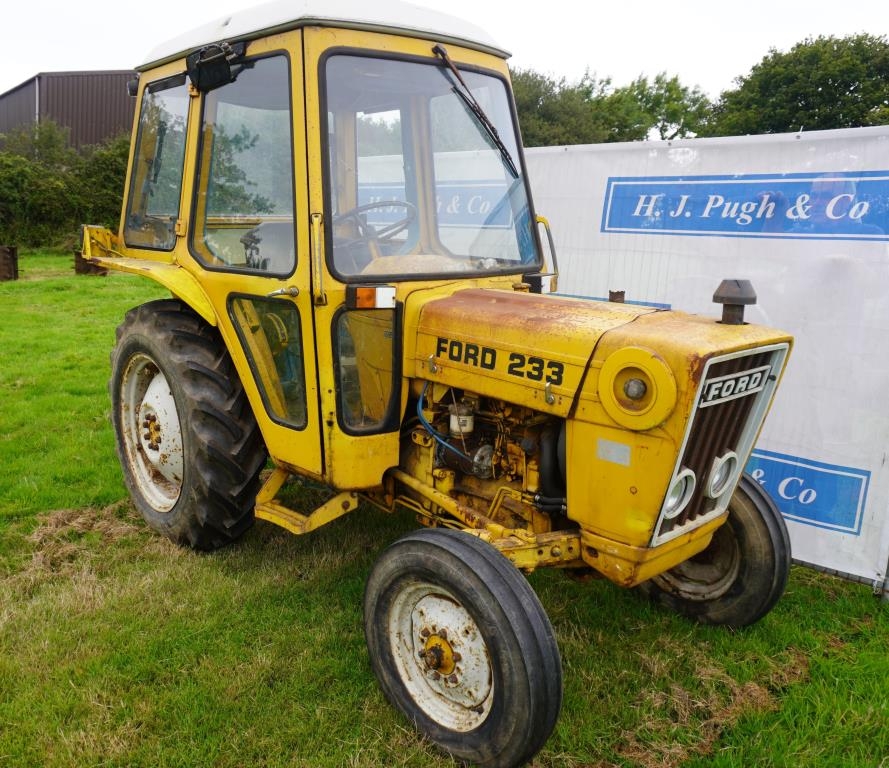 Ford 233 Industrial tractor with cab, pick up hitch, new battery,