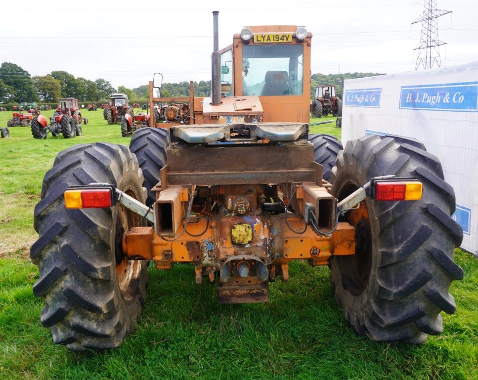 County FC1174 tractor. PTO, Fifth wheel coupling, weights, 5679hrs ...
