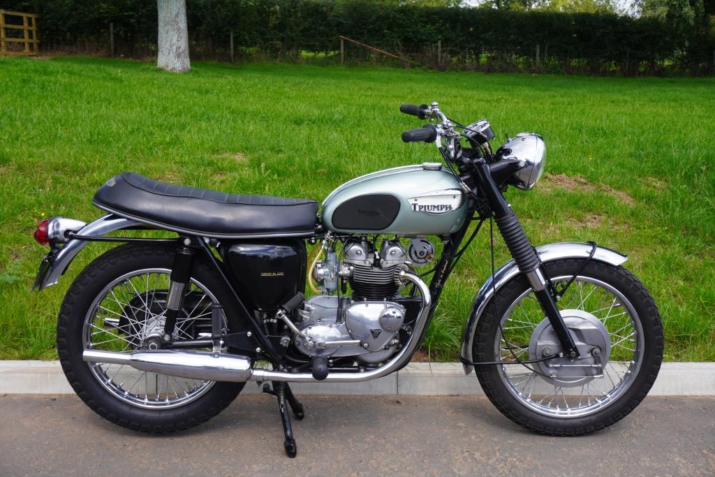 Triumph T100R Daytona, USA specification. 1967. Matching numbers, many ...