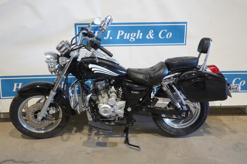 Pioneer XF125-4B67 motorcycle. 2017. 125cc. Custom bike with one owner from new. Fitted with pannier