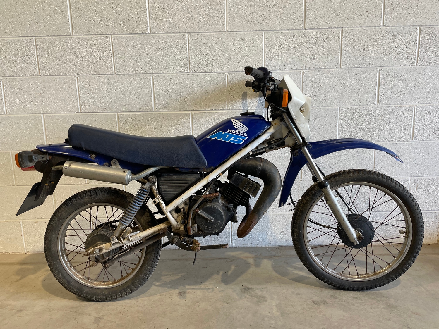 Honda MT50 motorcycle. Reg. H56 NKG. c/w copy of V5, new keeper slip ...