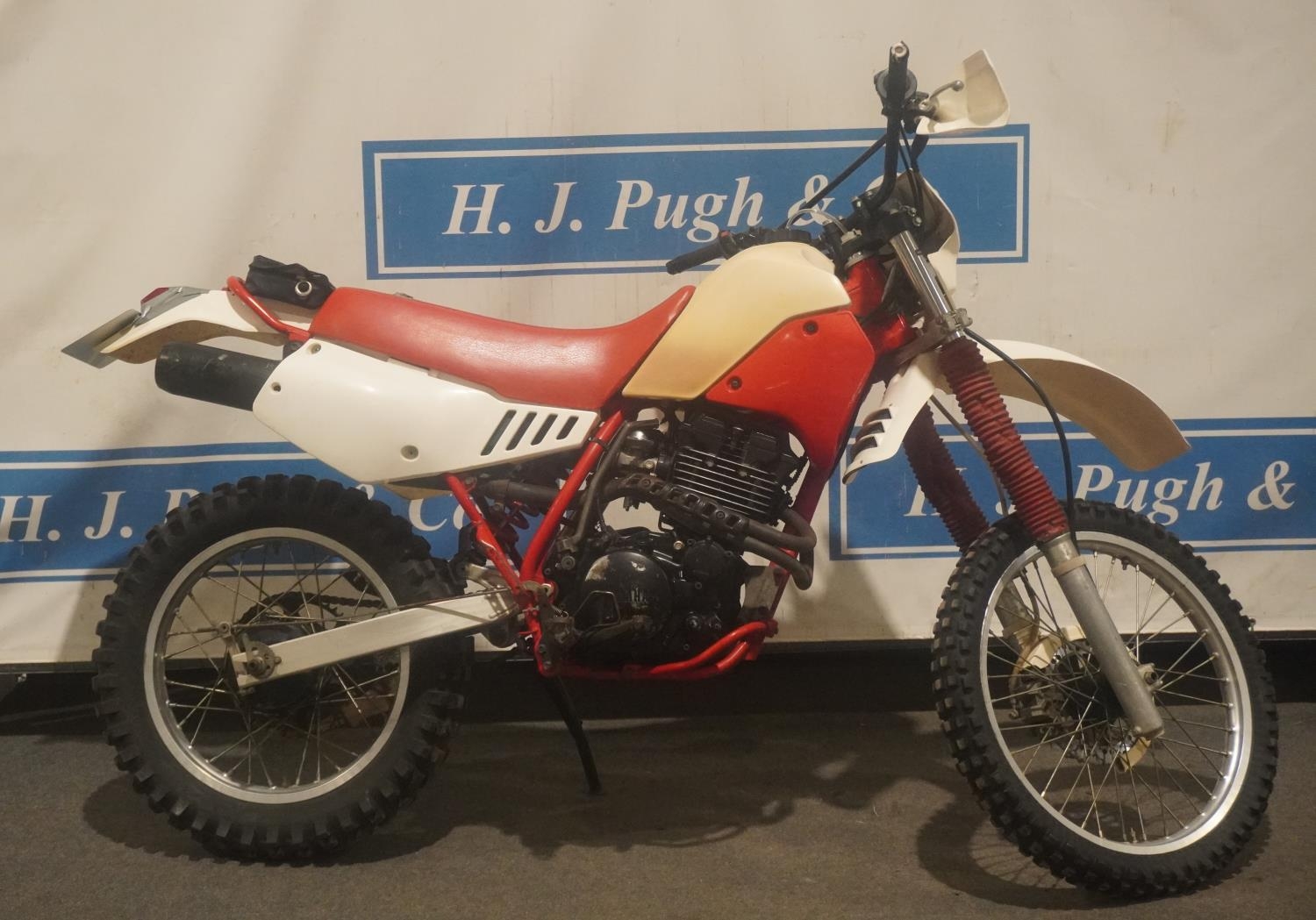 Yamaha TT350 motorcycle. 1986. Matching engine and frame numbers ...