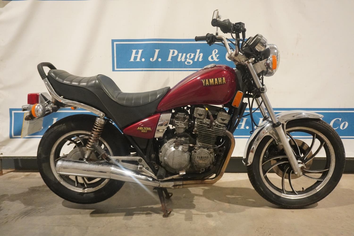 Yamaha Maxim 550 motorcycle. 1995. Runs. MOT until 1/6/22. Imported ...