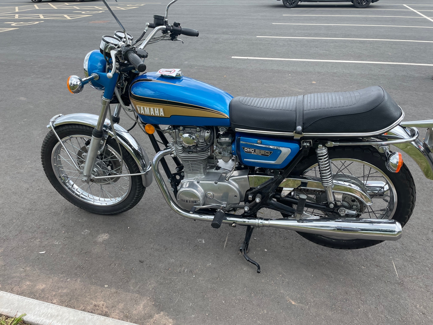 Yamaha TX650 motorcycle. 1973. Runs well. New battery and brakes, NOS brake lever, master cylinder a
