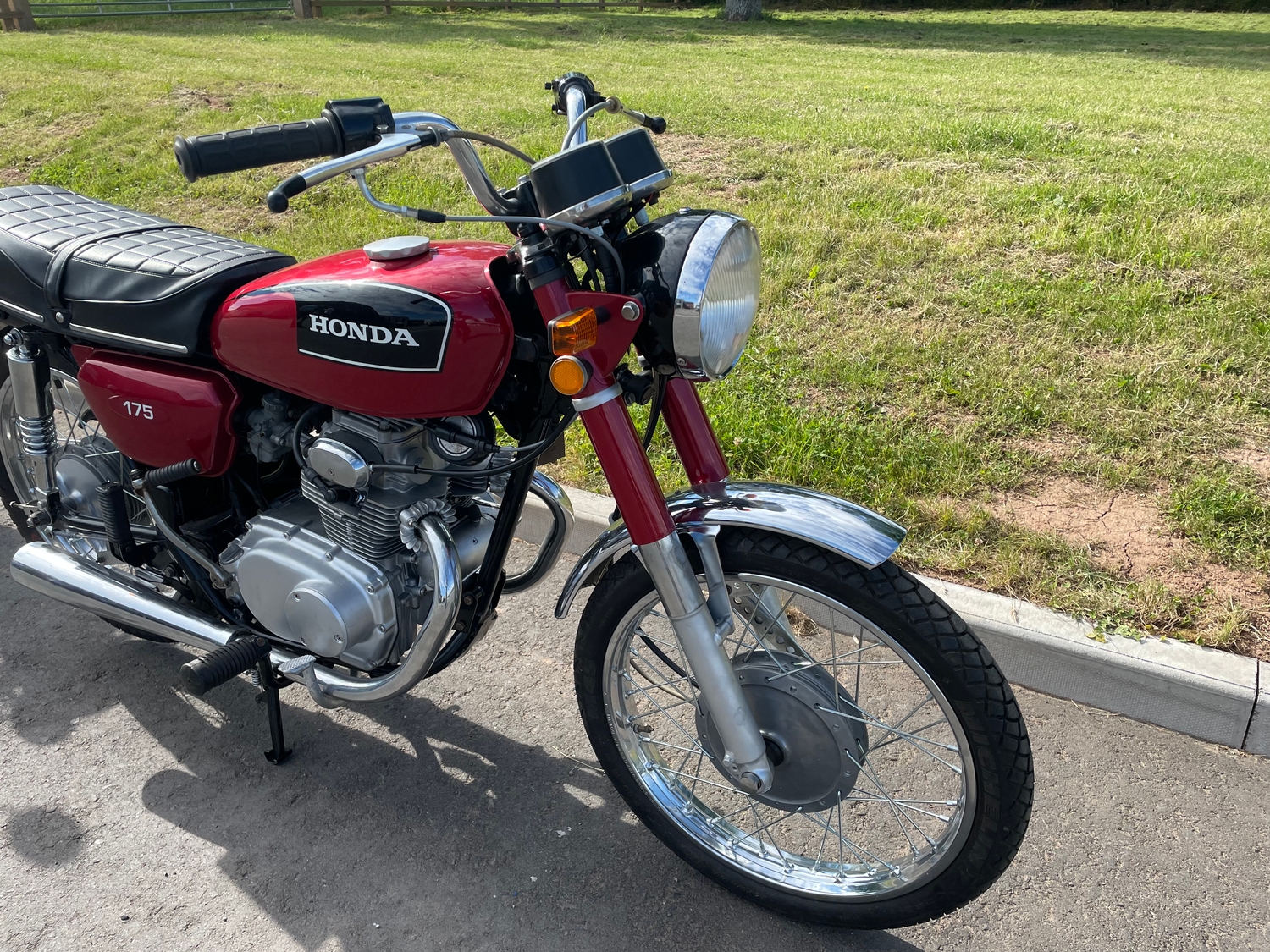Honda CB 175 motorcycle. 1975. Good runner. Little use. Reg. JDK 217N. V5