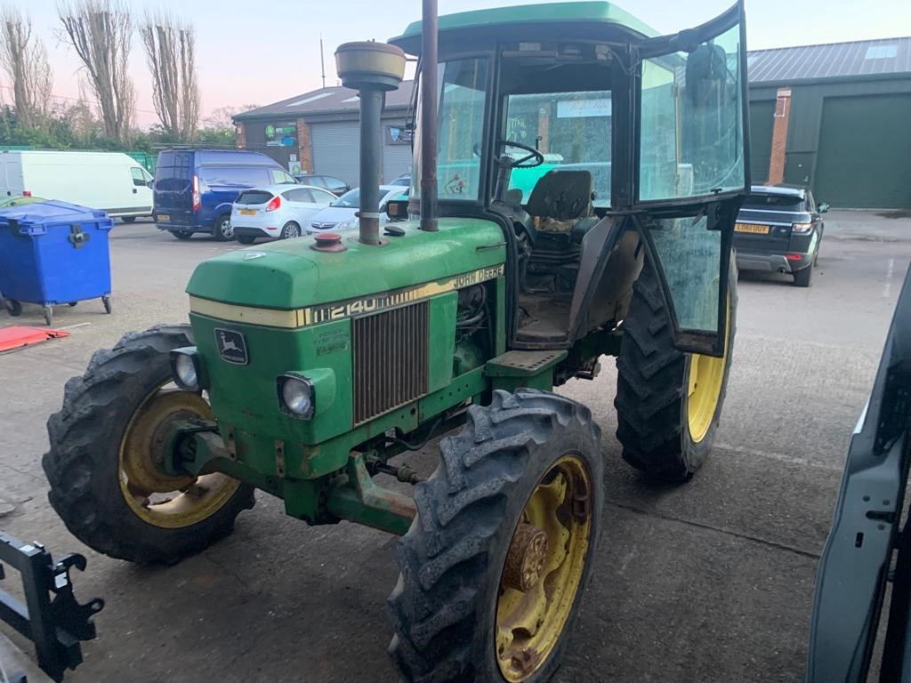John Deere 2140 4 wheel drive tractor with SG2 cab