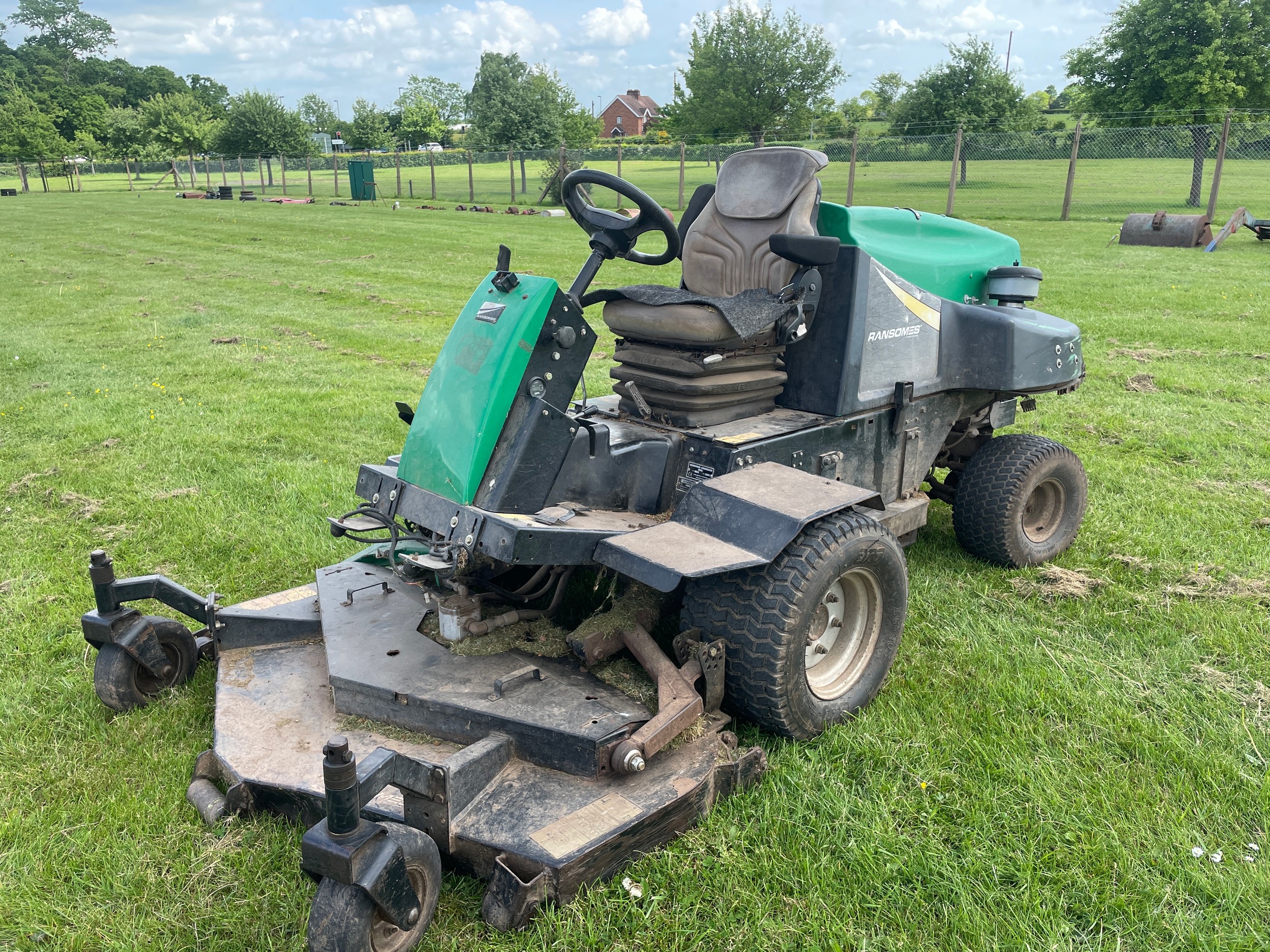 HJ Pugh | Spring Tractor World - Sale of Vintage and Classic Tractors ...