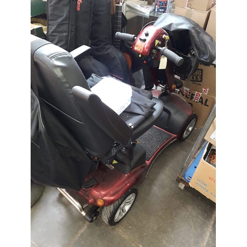 A Shoprider mobility scooter with key and charger | Barnebys
