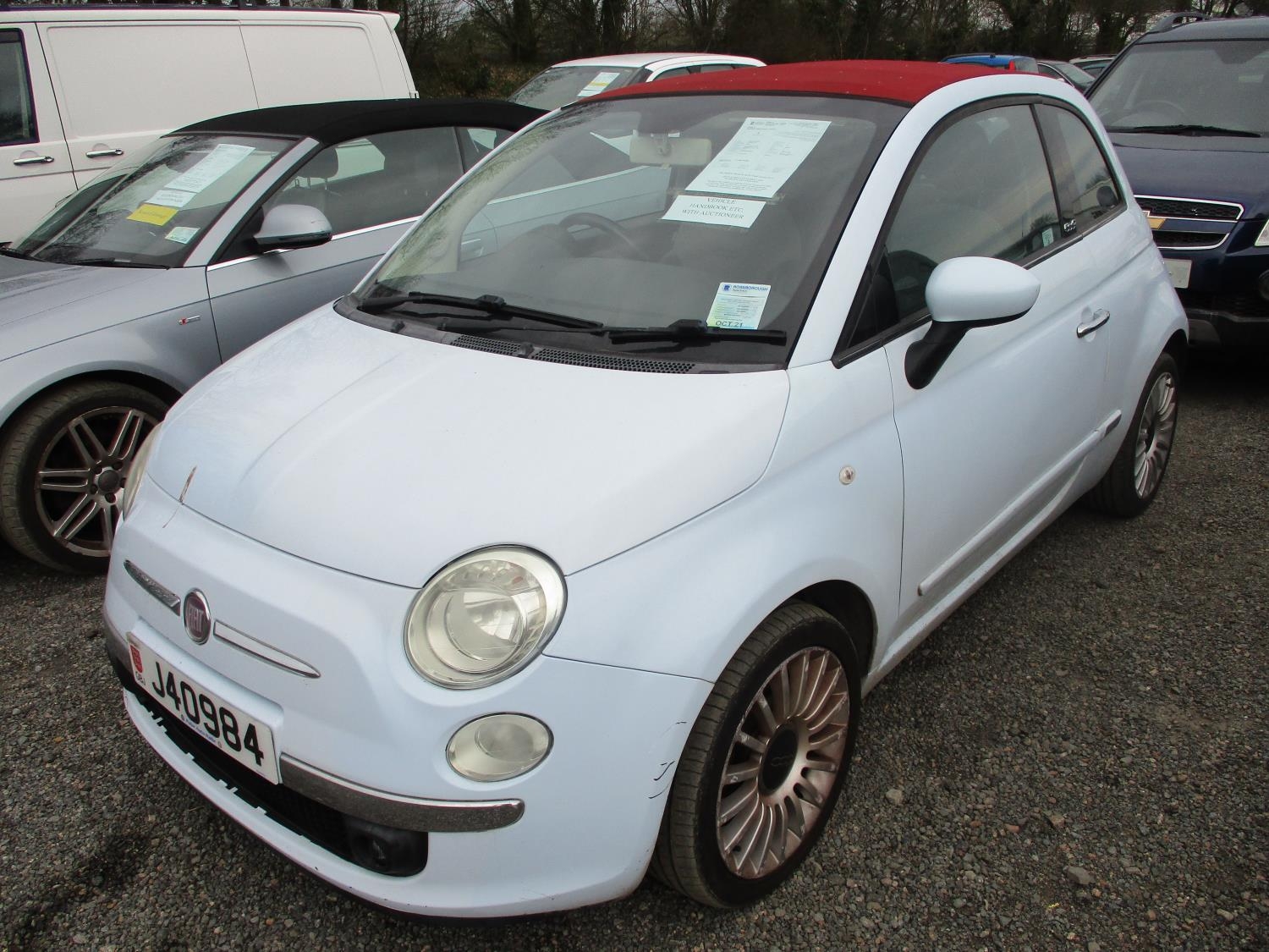 A 2009 Fiat 500C Lounge 1.2 convertible (petrol/manual) J40984 ...