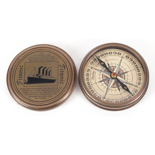 Nautical interest Titanic design compass, 7.5cm in diameter | Barnebys