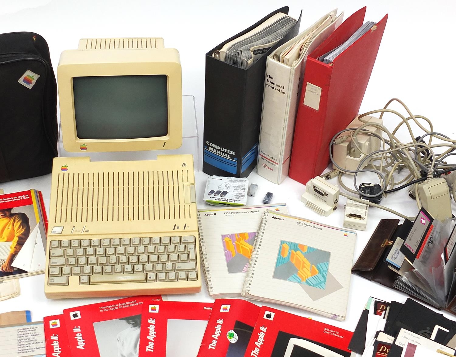 Vintage Apple IIC computer with - Auktionen & Preisarchiv