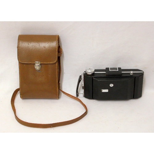 Kodak Dakon Shutter Camera in case | Barnebys