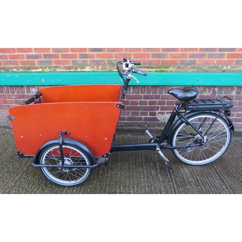Dutch Electric Assisted Rickshaw Style 3 Wheel Cycle with ba... | Barnebys