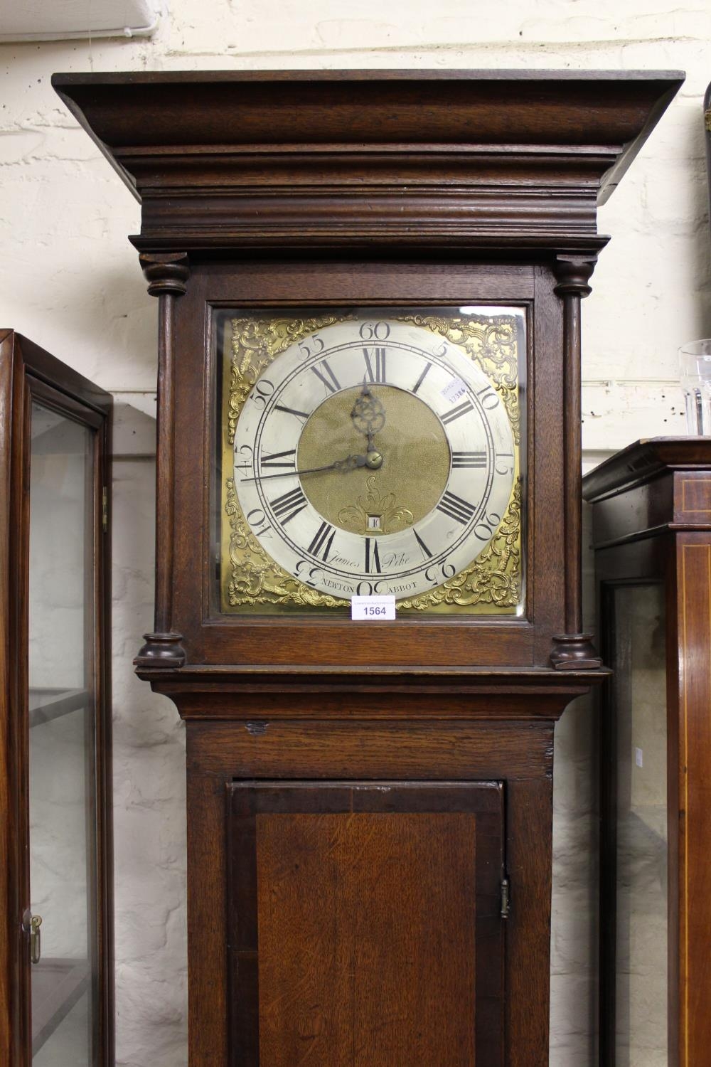 18th Century oak longcase clock, the - Auktionen & Preisarchiv