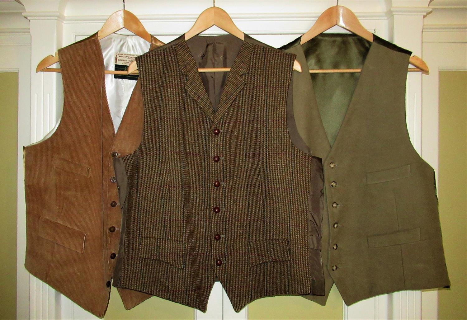 Daks brown tweed waistcoat, no size - Auktionen & Preisarchiv