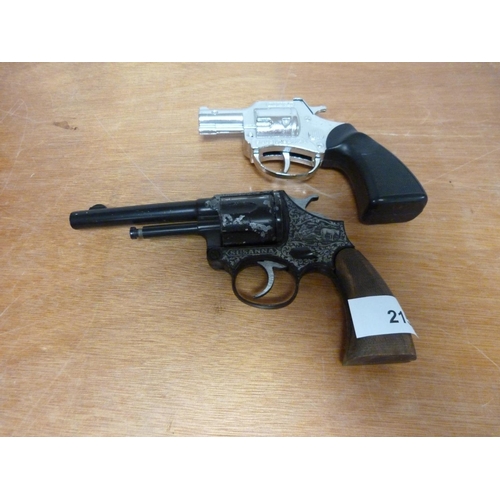 Lone Star snubnose FBi cap gun and a Susanna by Edison cap g... | Barnebys