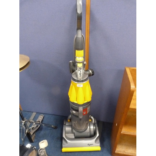 Dyson DC07 upright vacuum cleaner. | Barnebys